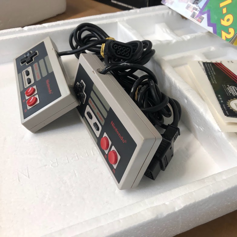 Nintendo NES Starter Pack - Control Deck Edition [Complete]
