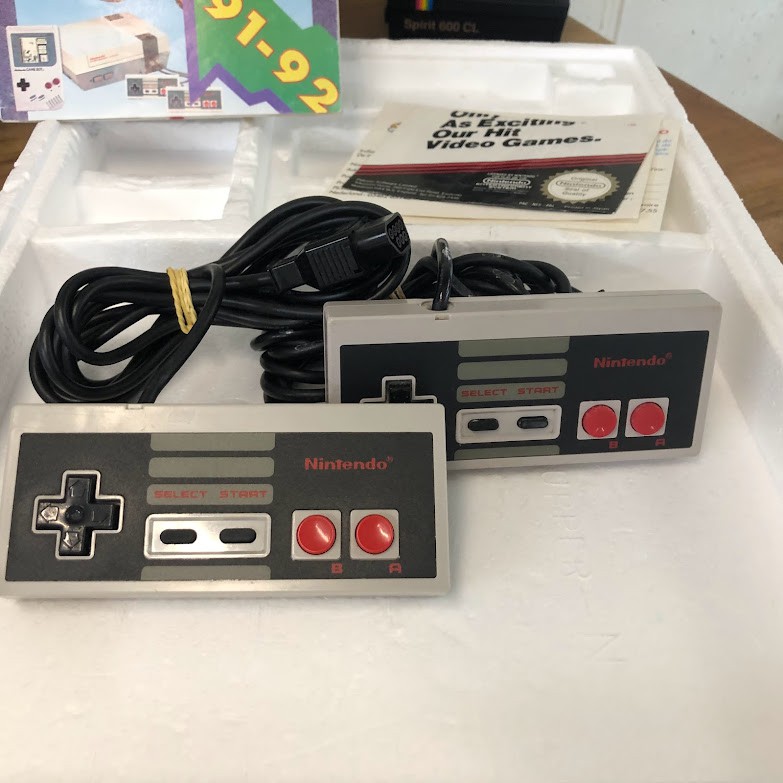 Nintendo NES Starter Pack - Control Deck Edition [Complete]